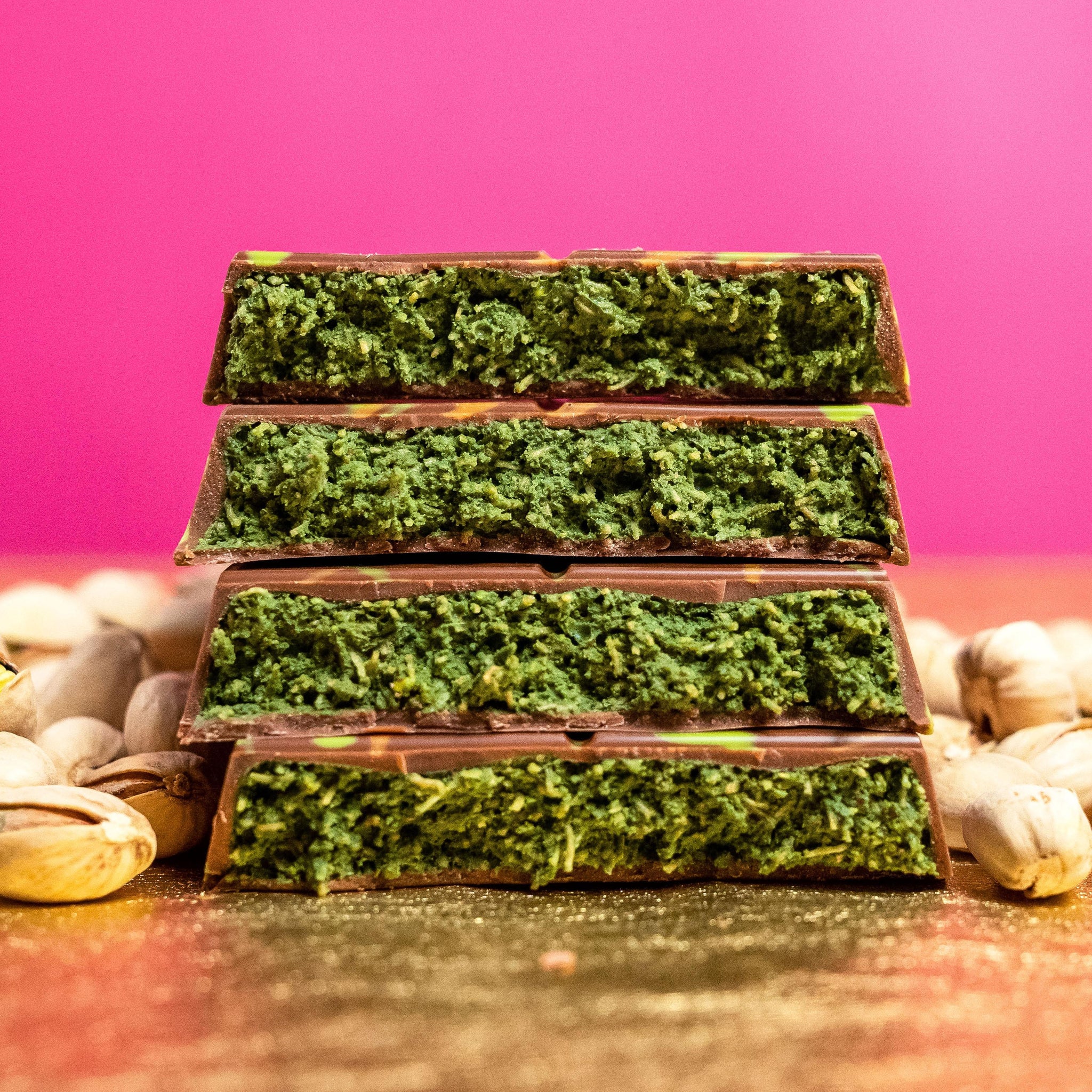 Viral Dodo Dubai Milk Chocolate Pistachio Kunafa Ultimate Chocolate Ba ...